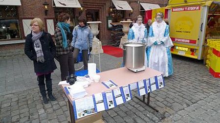 Lommel - 'Dicht bij elkaar' op de markt - Internetgazet